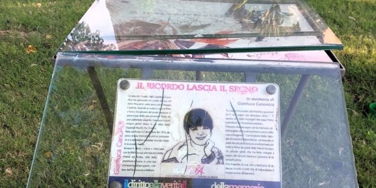 Reggio, the shrine in memory of Canonico damaged. Falcomatà: "Serious ...
