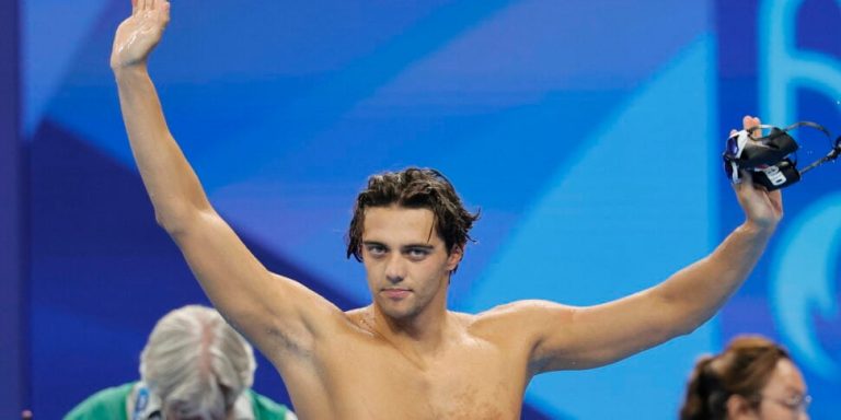 An extraordinary Thomas Ceccon gives Italy a historic gold in the 100m ...