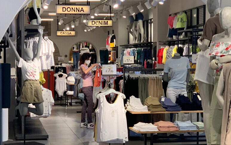 Purchasing power increases, the propensity to save is at its highest ...